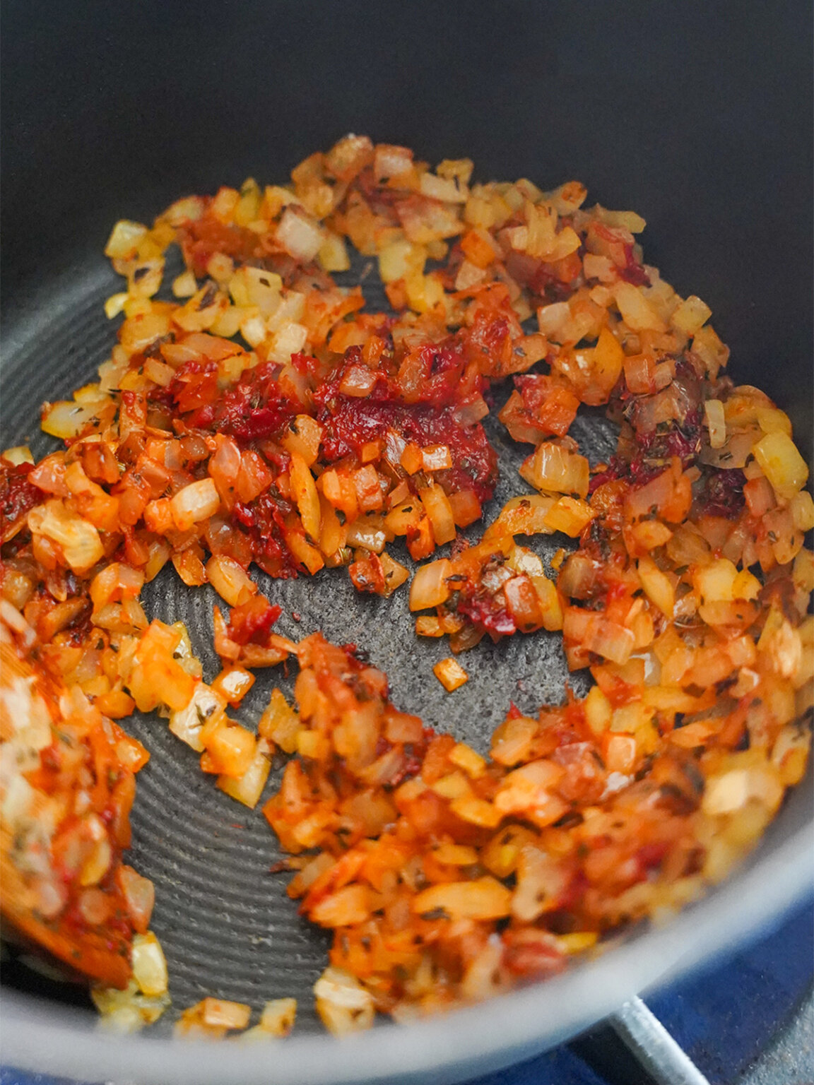 Ezogelin soup, Turkish lentil and bulgur soup - Caroline's Cooking