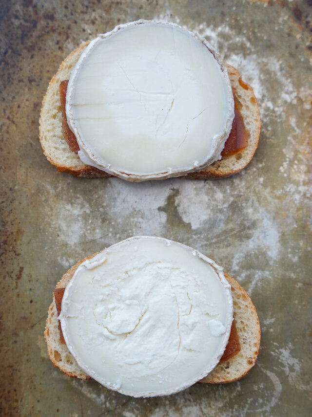 Goat cheese toast - Caroline's Cooking