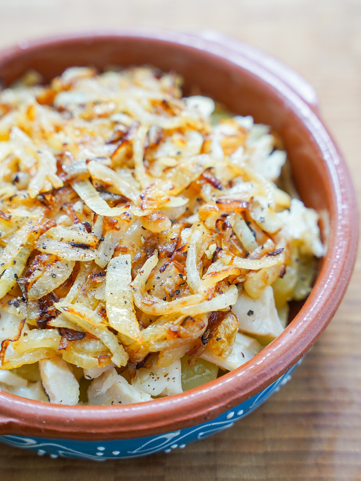 Bacalhau à Gomes de Sá (Portuguese salt cod casserole) - Caroline's Cooking
