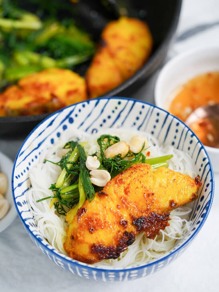 Vietnamese turmeric fish (Chả cá Lã Vọng) - Caroline's Cooking