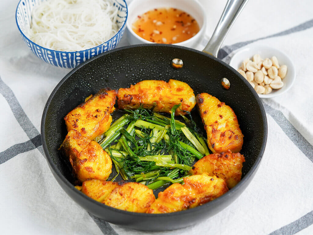 Vietnamese turmeric fish (Chả cá Lã Vọng) - Caroline's Cooking