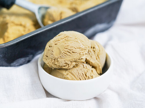 Hojicha ice cream - Caroline's Cooking